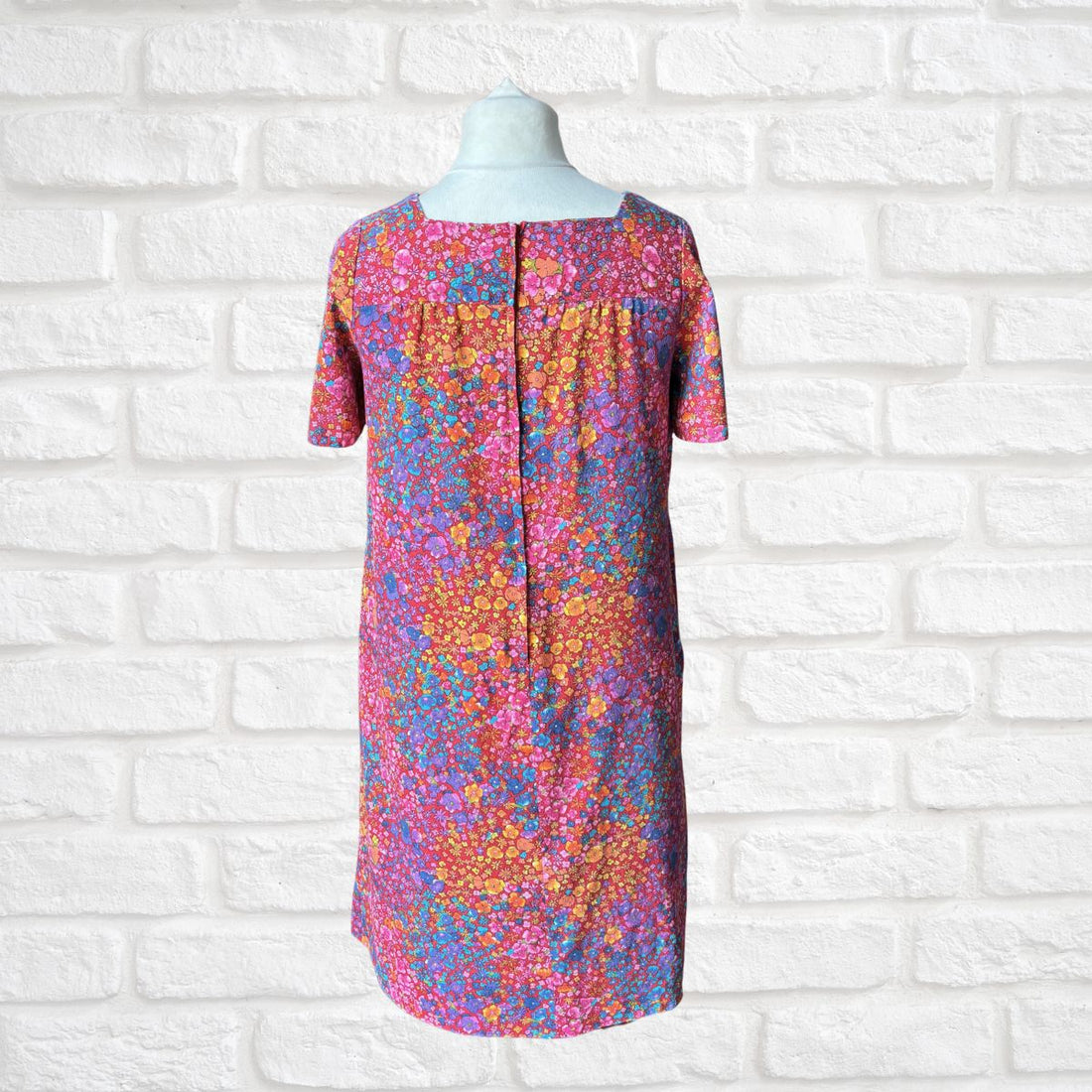 Discover The Muumuu A Hawaiian Classic Bristol Betty Vintage
